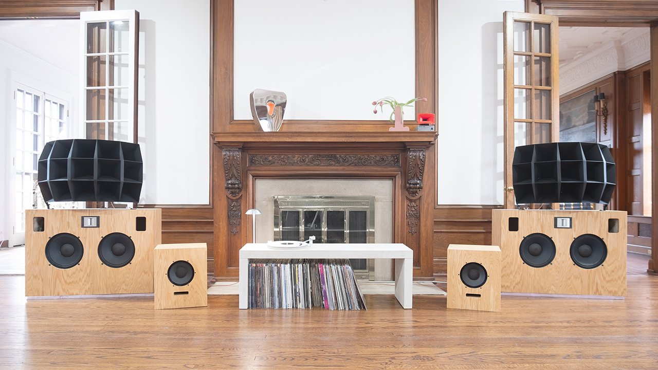 [sic] stone turntable – Castor Design